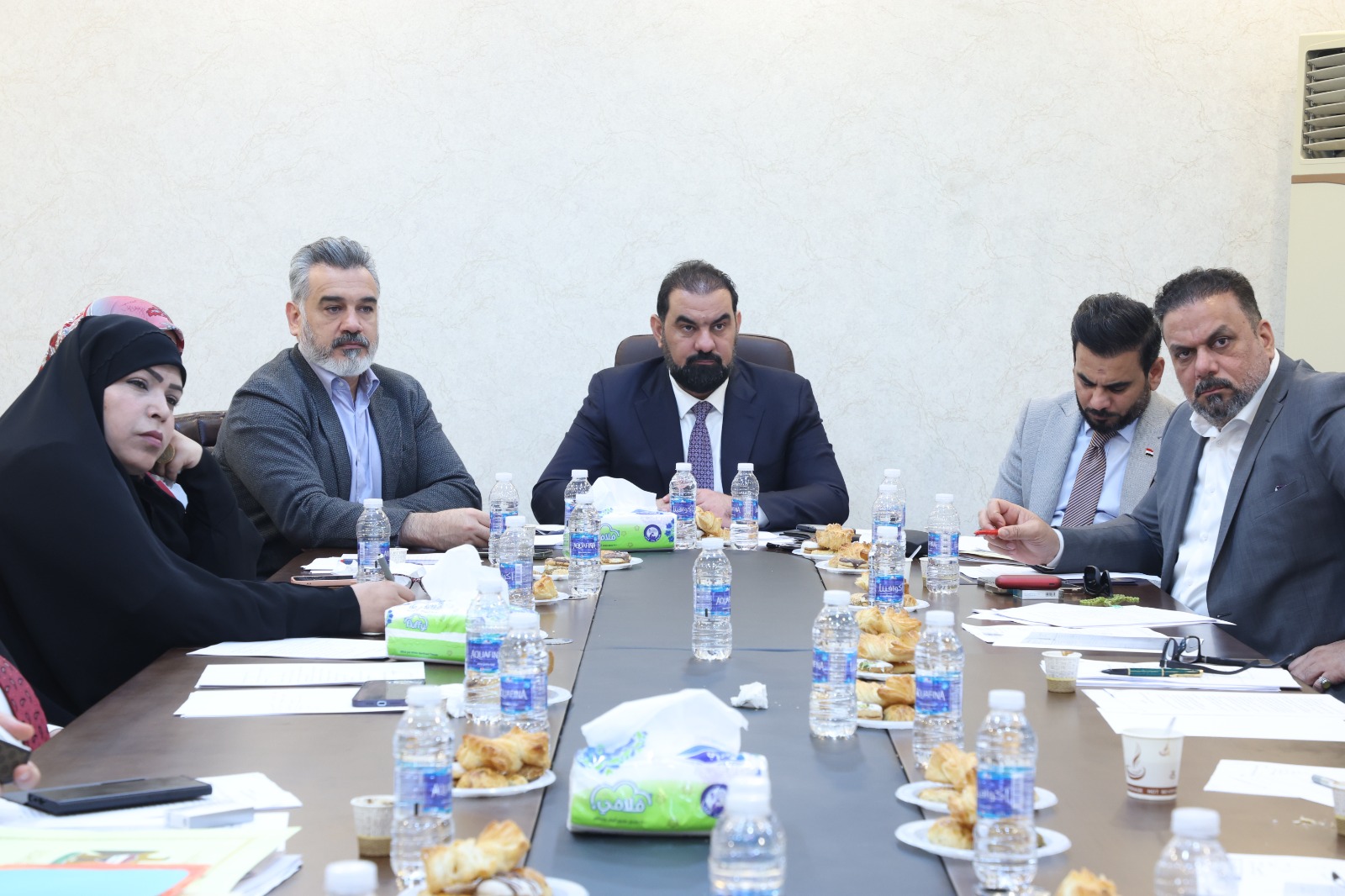 لجنة النفط والغاز تناقش موضوع زيت الوقود المصدر والملوث بمادة الكلوريد